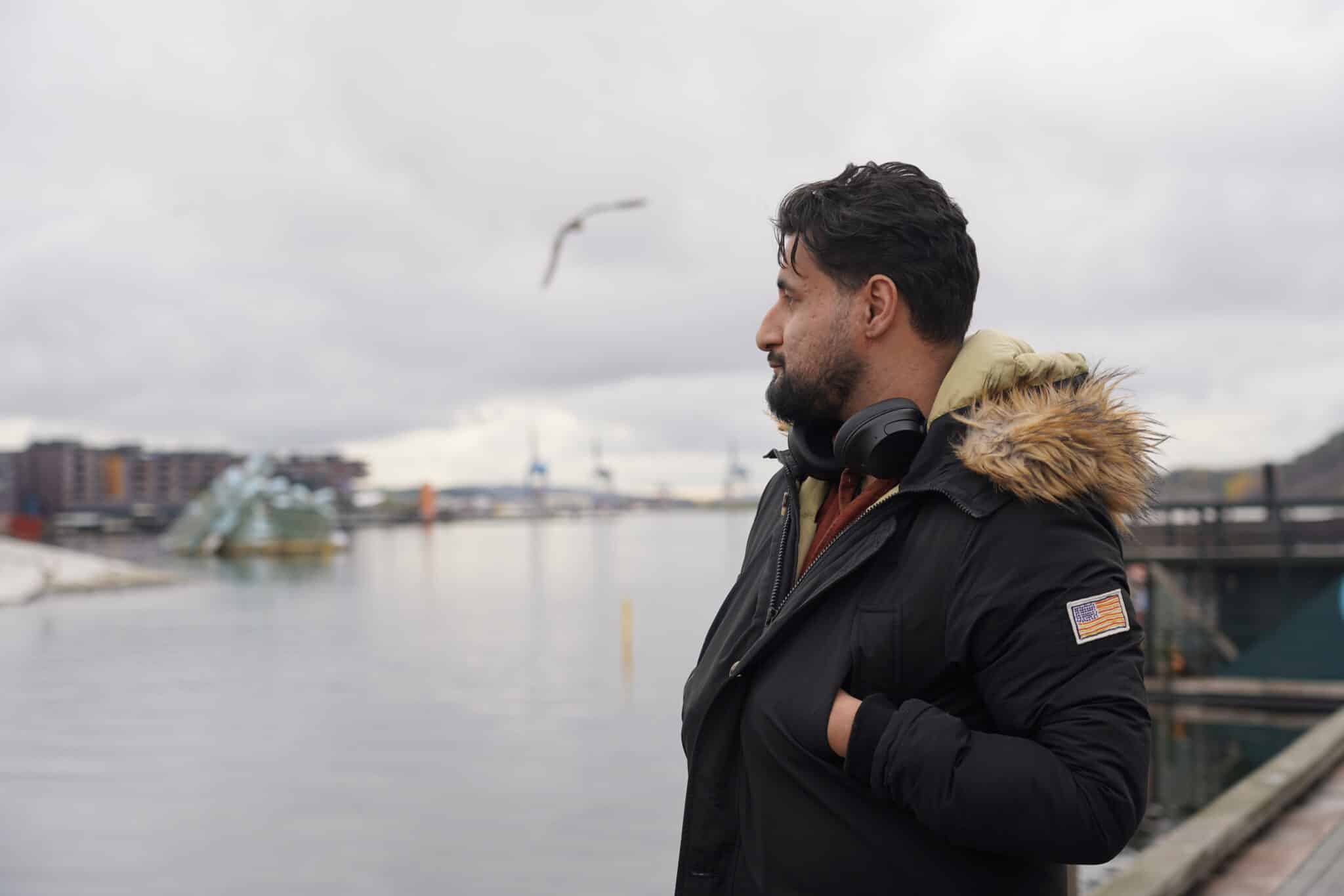 Osman fant håp på Hjelpetelefonen: – Nå vil jeg hjelpe andre - Mental Helse